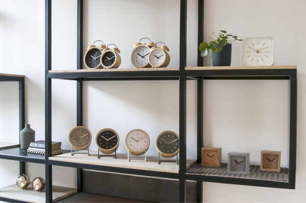 Order table clocks with a modern design | KunstLoft